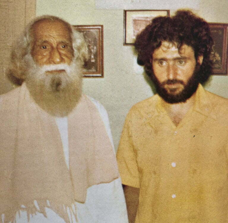 A la "caza" de hombres santos: Shri Yogendra o el viaje de ida y vuelta ...