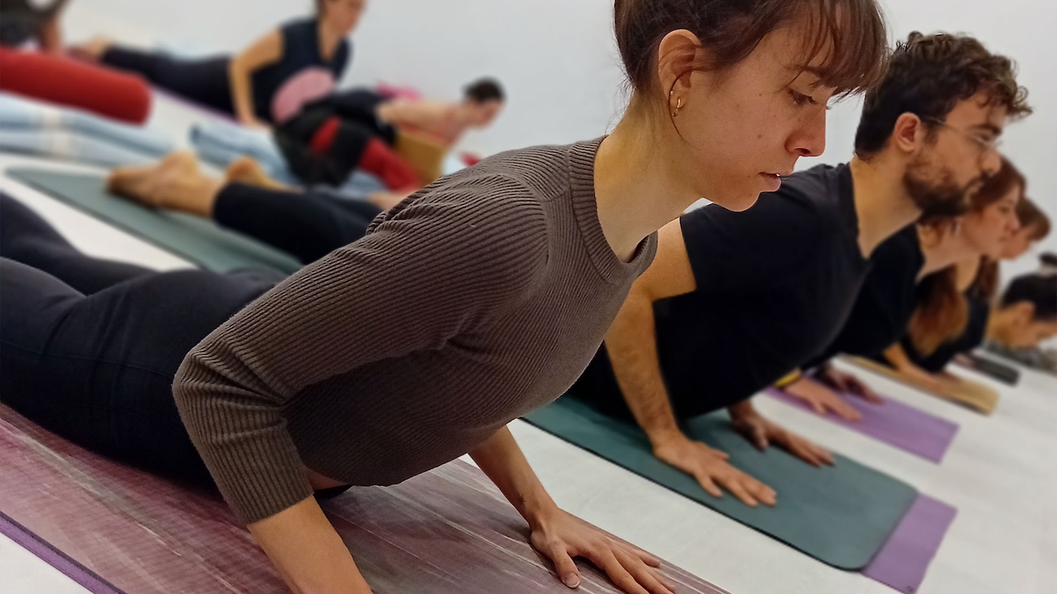 Convertirte en profesor/a de yoga: un camino de transformación personal ...